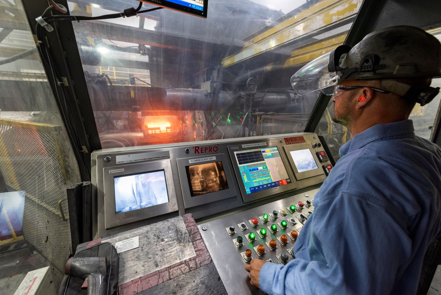 Extrusion | Elmet Rolling and Tolling